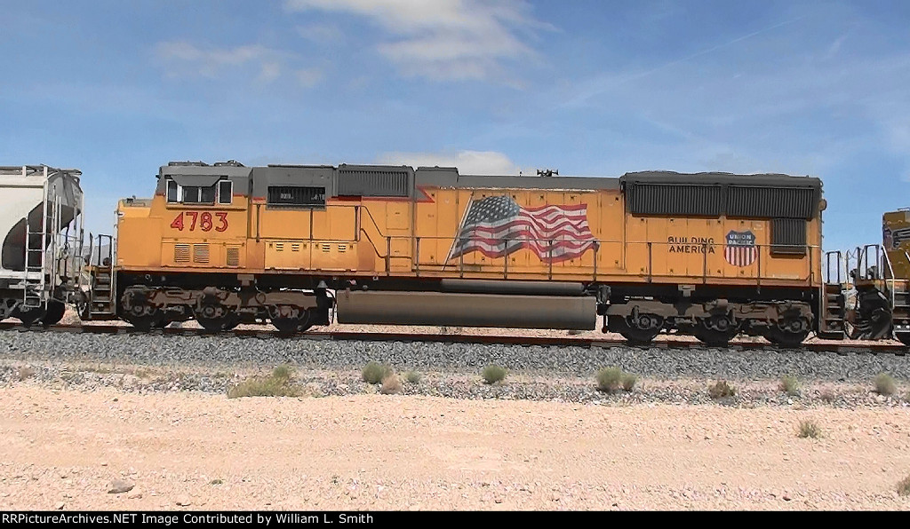 EB Covered Hooper Unit Frt at Erie NV -4